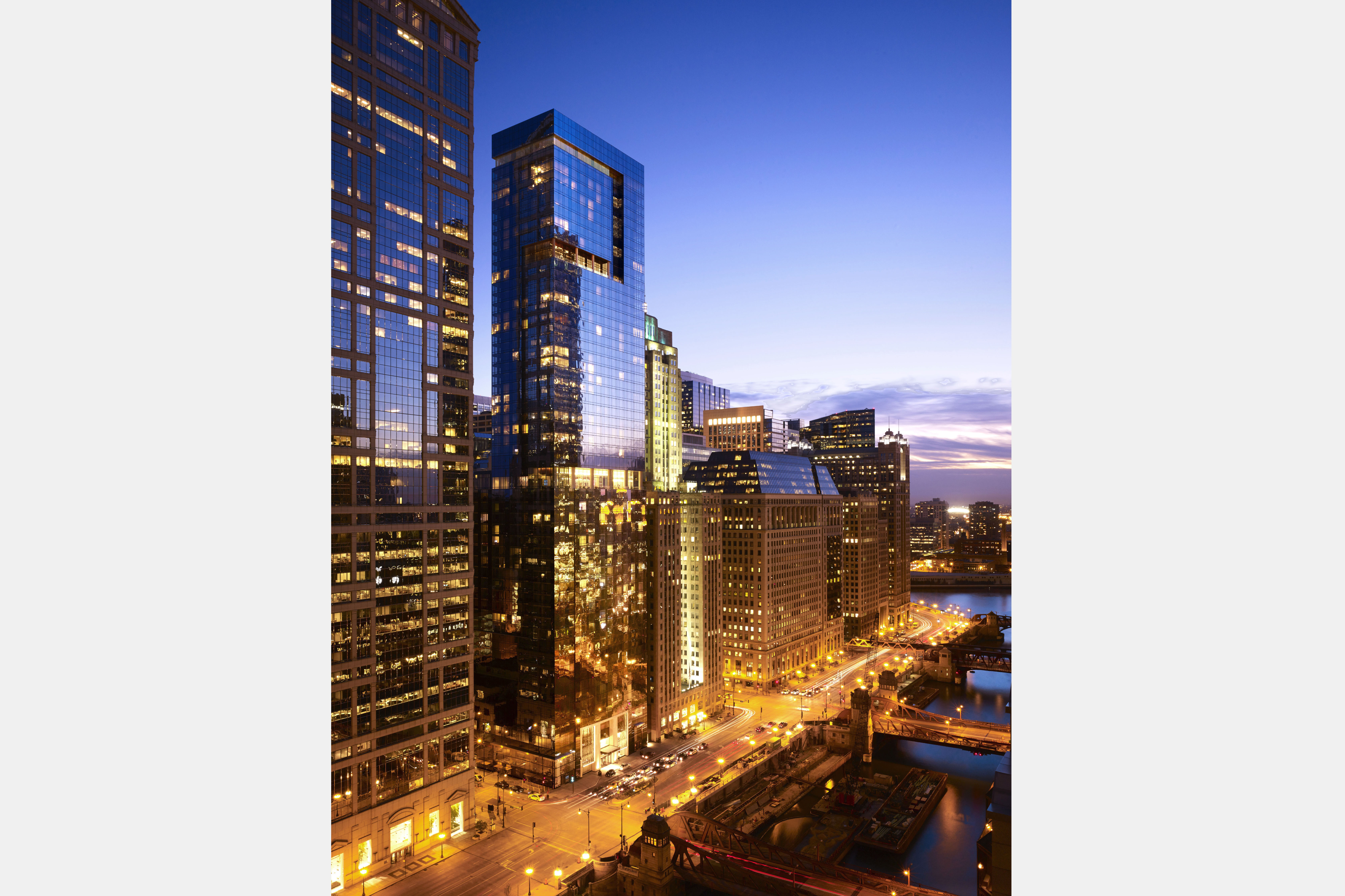 111 West Wacker Residential High-Rise Building | Epstein