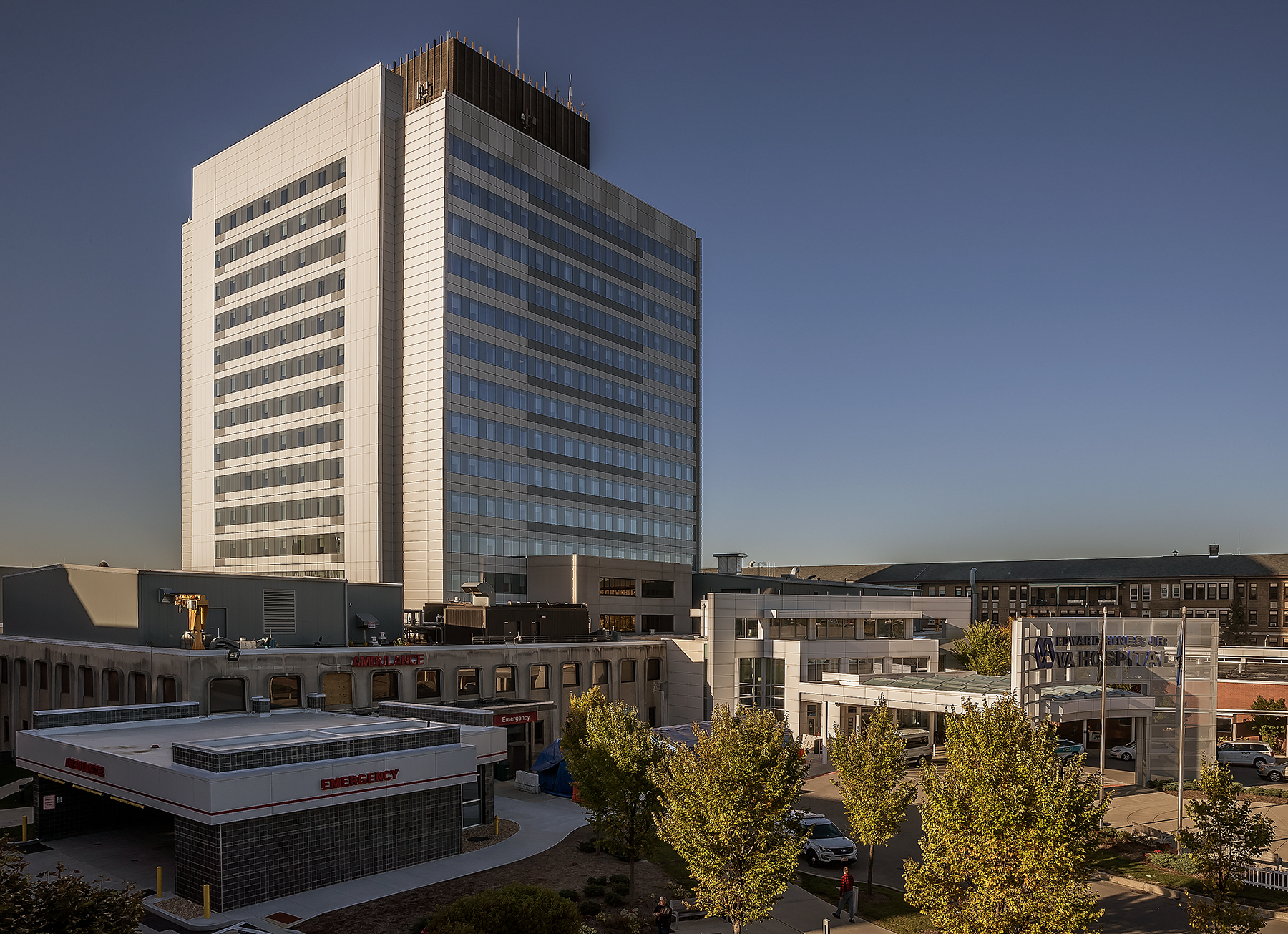 Edward Hines Jr. VA Hospital Building 200 Façade | Epstein