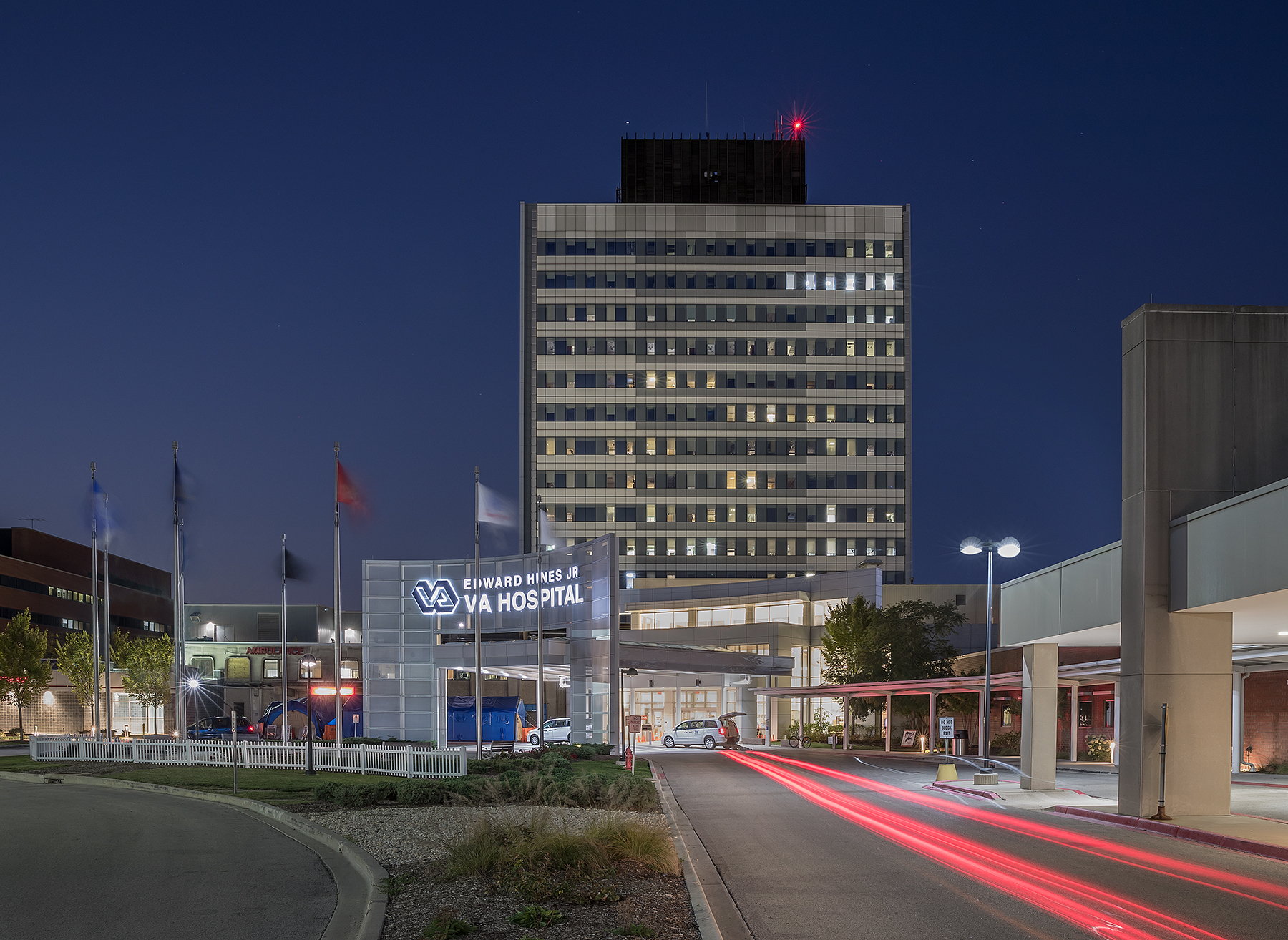 Edward Hines Jr. VA Hospital Building 200 Façade | Epstein